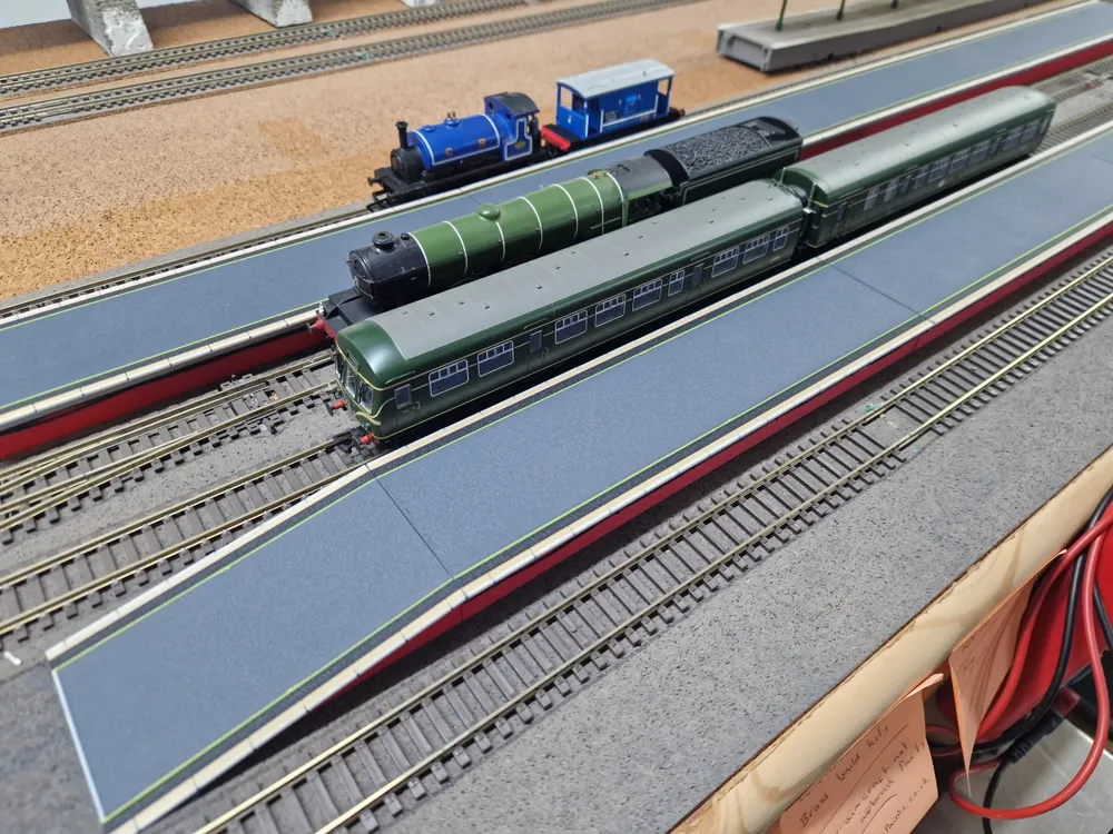 Model Railway OO Gauge Station Platform - 1 Colour by Simply Models ...