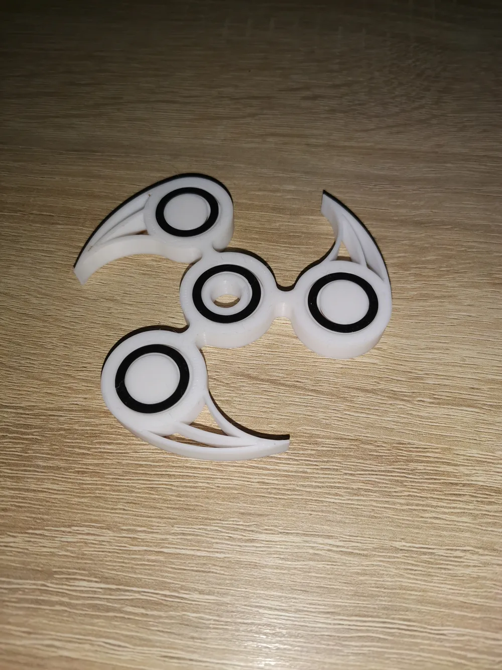 Multicolor fidget spinner with 3d printed bearings by BT3D printing ...