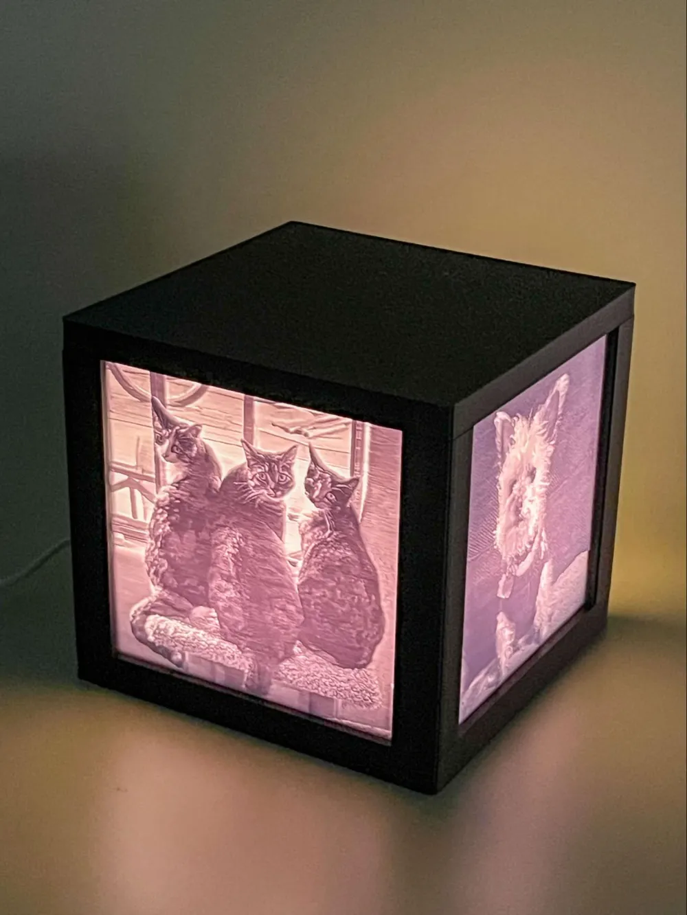 110mm Lithophane Cube Frame Remixed by The Erin MakerWorld: Download ...