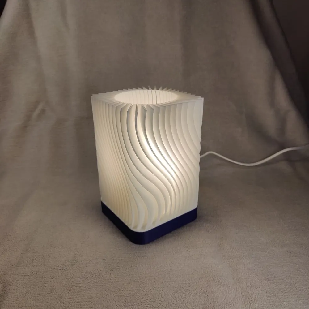 WaveLight – Elegante 3D-gedruckte Lampe von DerFerb121 MakerWorld: Kostenlose 3D-Modelle ...