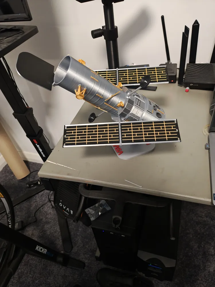 Hubble Telescope Stand v2 - Free 3D Print Model - MakerWorld