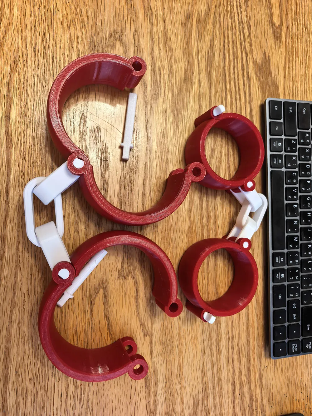 lightweight hand\foot cuffs by 诡异的白色 MakerWorld: Download Free 3D Models