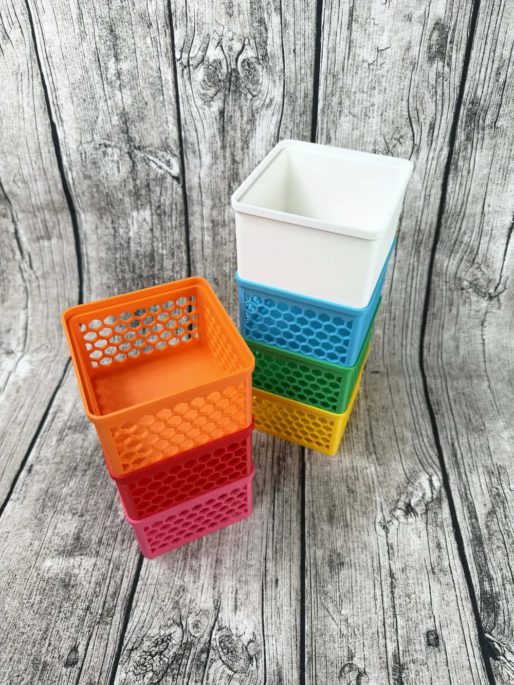 Stackable Bins 100mmx100mm - Free 3D Print Model - MakerWorld