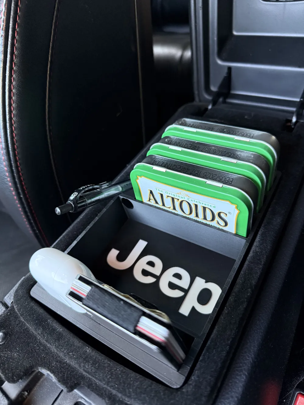 Jeep Grand Cherokee Center Console tray - Free 3D Print Model - MakerWorld