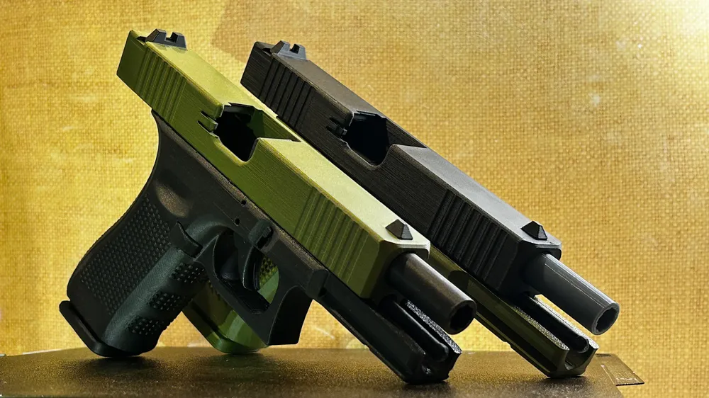 Standard props pistol, slide & barrel upgradeable - Free 3D Print Model ...