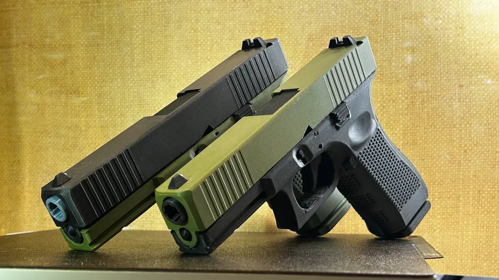 Standard props pistol, slide & barrel upgradeable - Free 3D Print Model ...