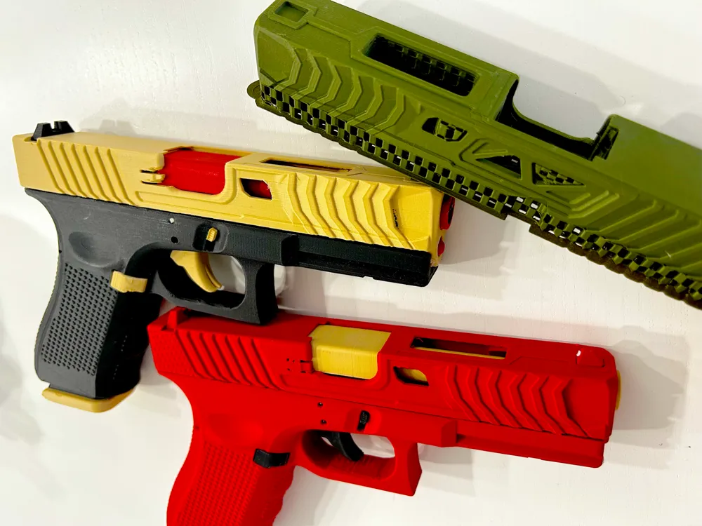 Standard props pistol, slide & barrel upgradeable - Free 3D Print Model ...