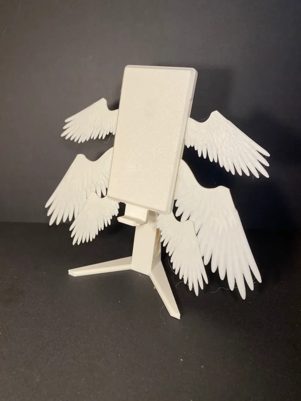 Six-Winged Angel Phone Holder Deformable No Hardware phone holder ...