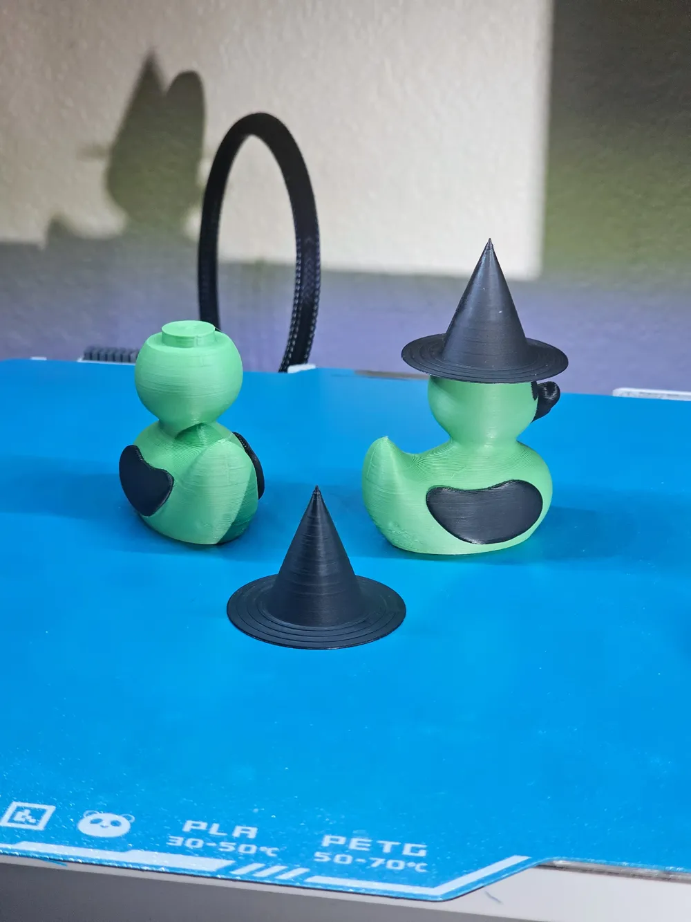 Witch Duck, hat prints separately & snaps on - Free 3D Print Model ...