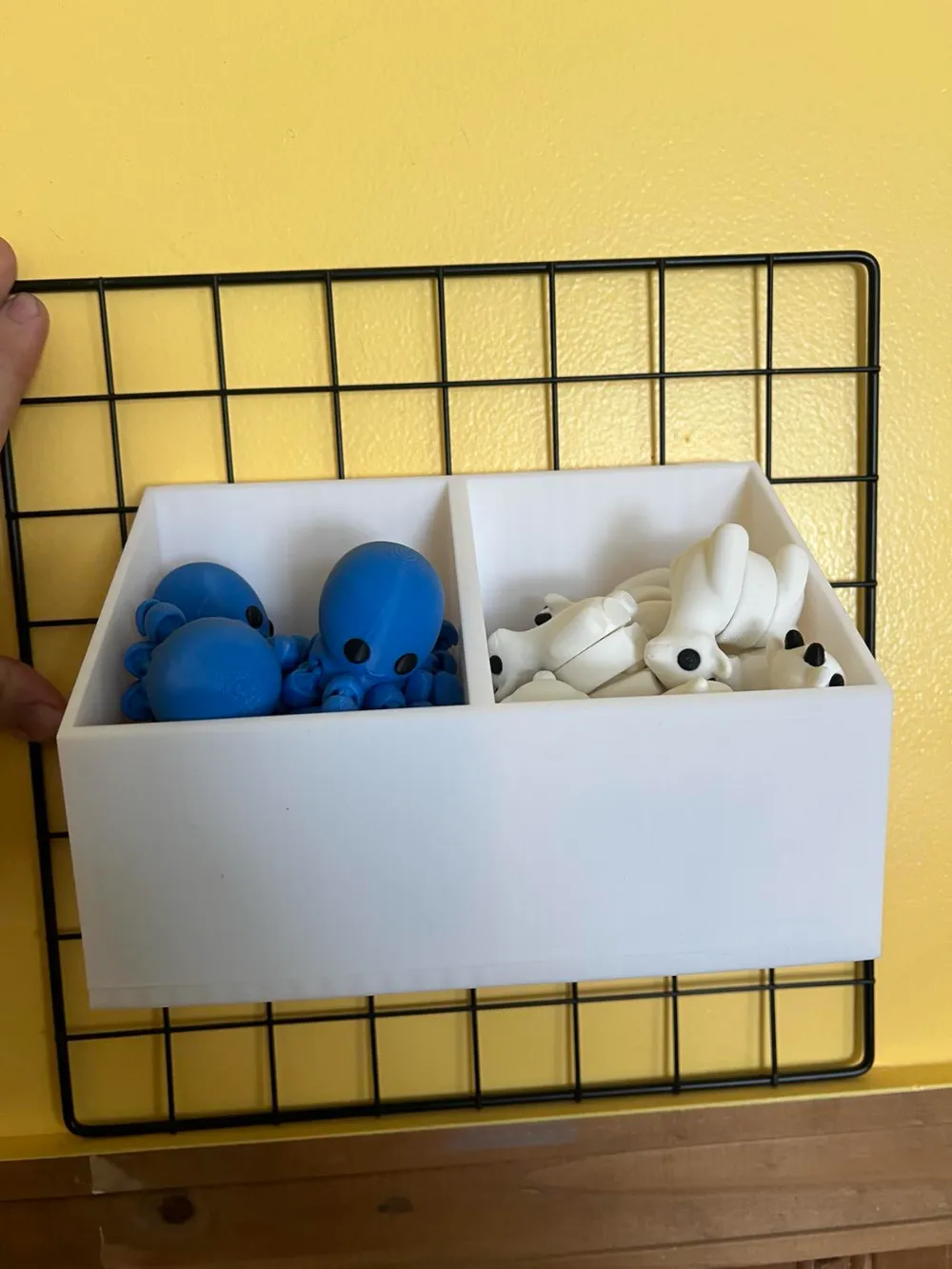 Grid Wall Bin Display by M2CC MakerWorld: Download Free 3D Models