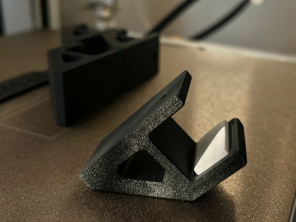 Under-Desk Laptop Mount - Free 3D Print Model - MakerWorld