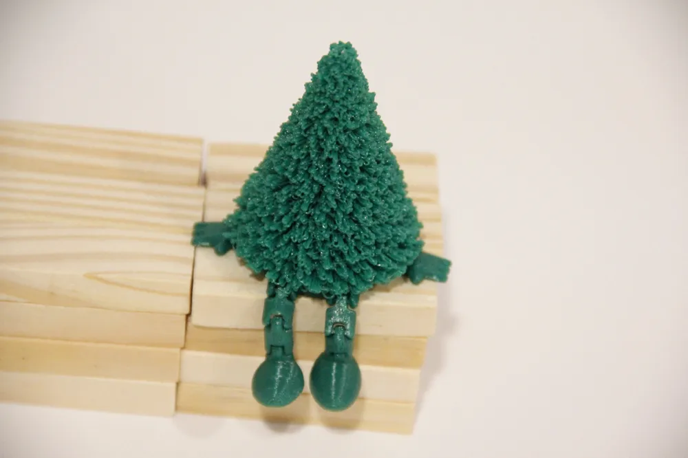Christmas tree with Articulated legs - Free 3D Print Model - MakerWorld