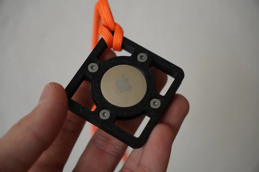 Rugged Lightweight Apple Airtag Cage Keychain 12g by BorgoTechSpace ...