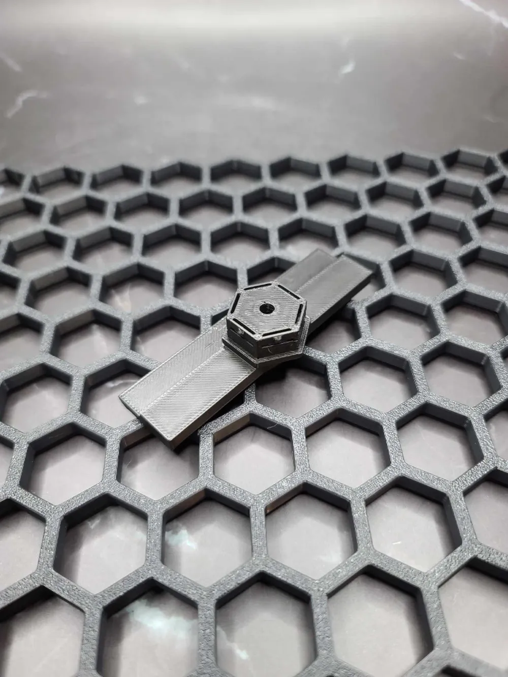 Hexagon bracket (Stackingbox) 82mm Remixed by jean_samuelb - MakerWorld