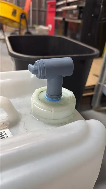 1" NPT Thumb Valve for chemical jugs by LiterallyFreeMakerWorld ...