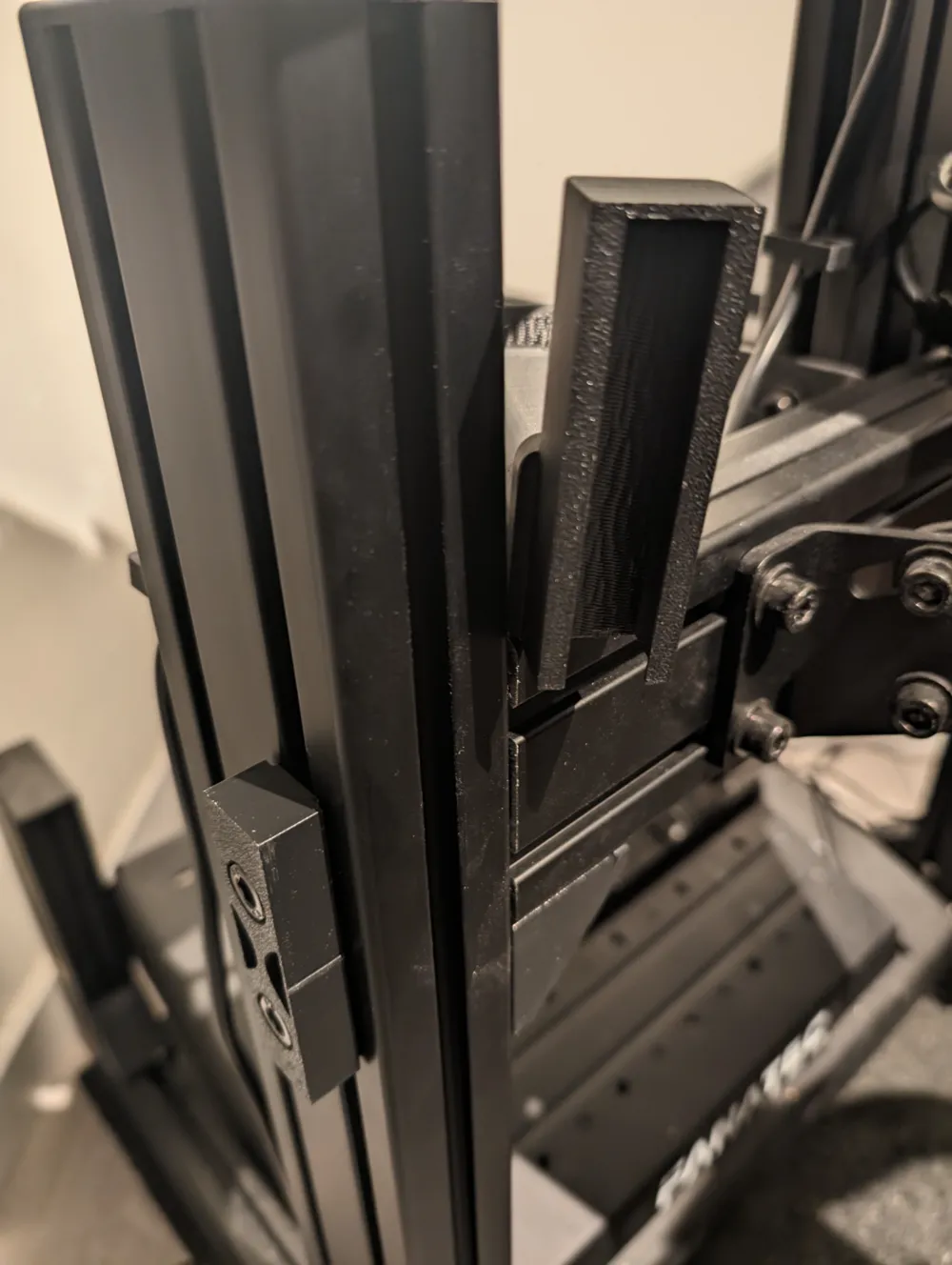 Sim Racing Headset Holder (for 8040 profile rigs) by RemcoGoy - MakerWorld