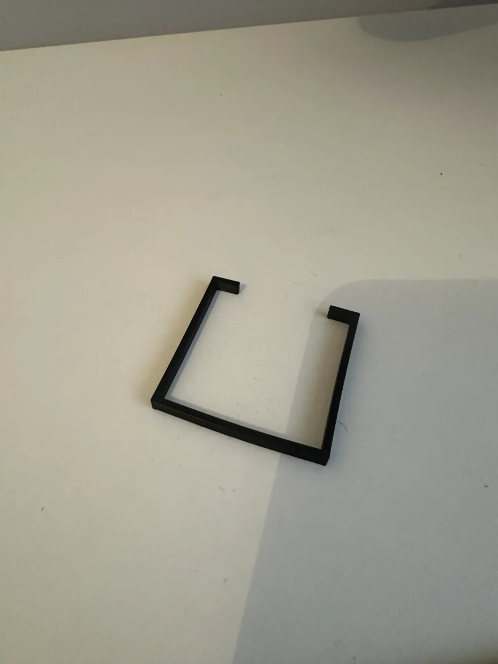 Low profile mic arm cable clip by Nicolas B - MakerWorld