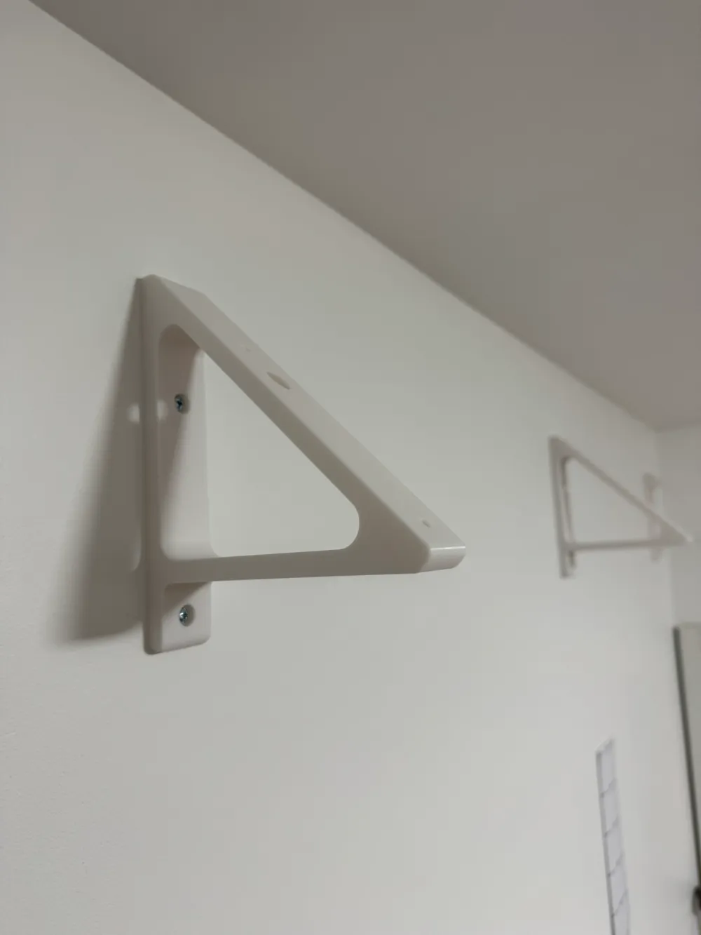 Reversible 45 or 90-degree shoe shelf bracket by ...