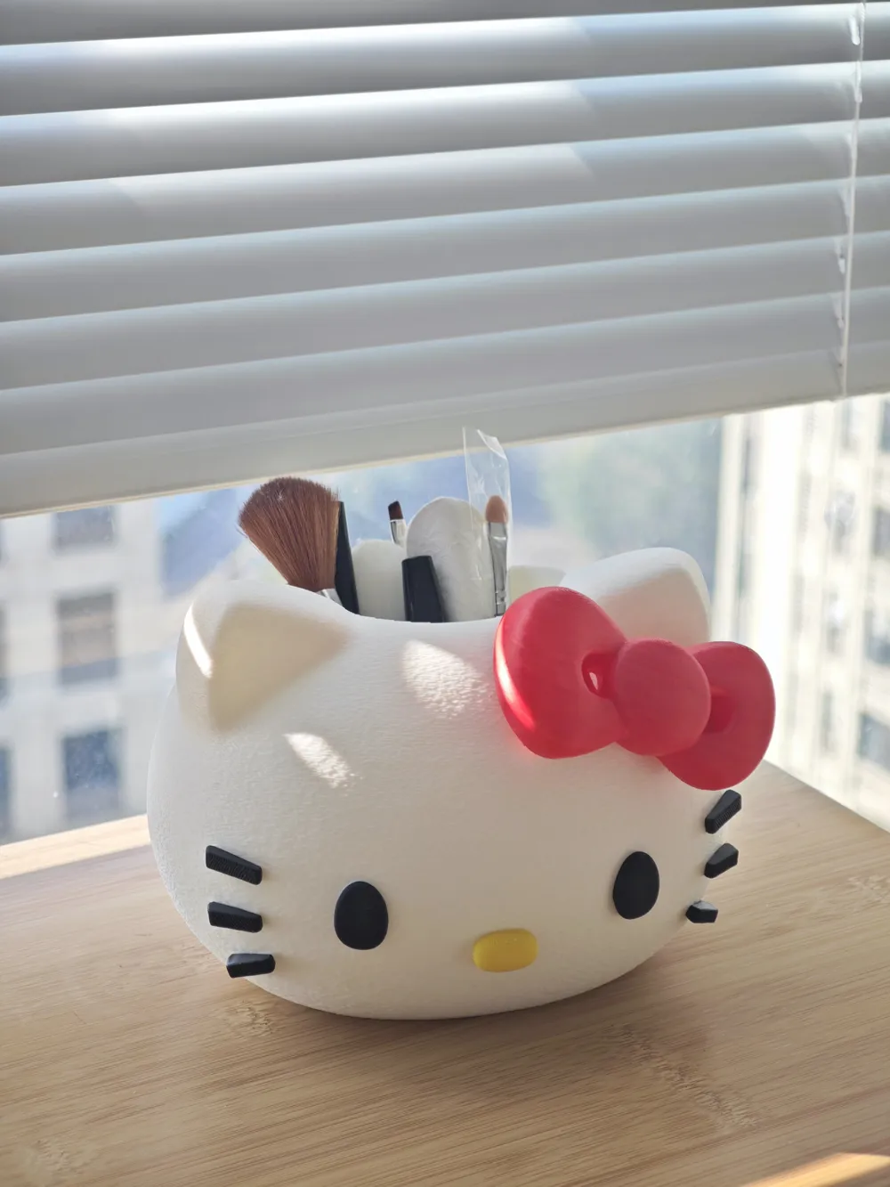 Hello Kitty makeup brush holder - Free 3D Print Model - MakerWorld