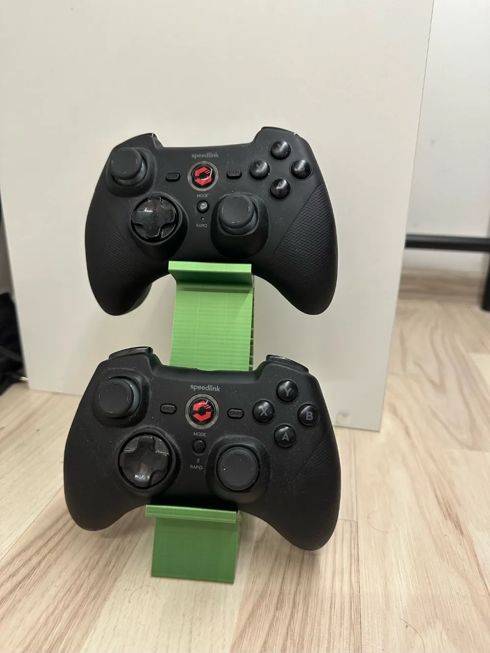 Xbox/PS5 Controllers (Gamepads) Stand Volumetric Design (Place for 2 ...