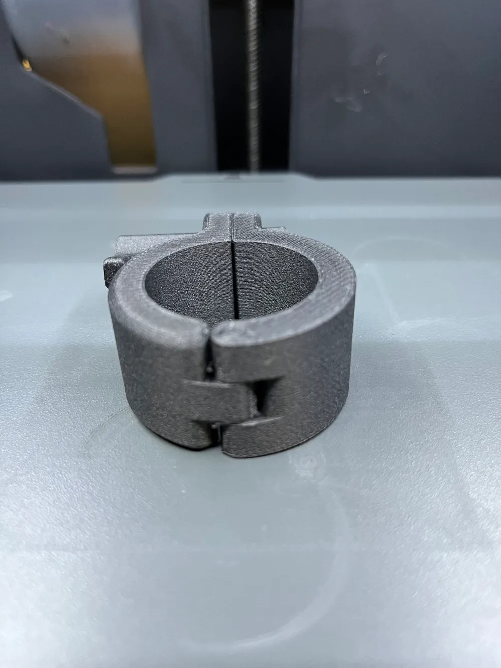Hinged Clamp - Print in Place by GrRyEaEnN MakerWorld: Download Free 3D ...
