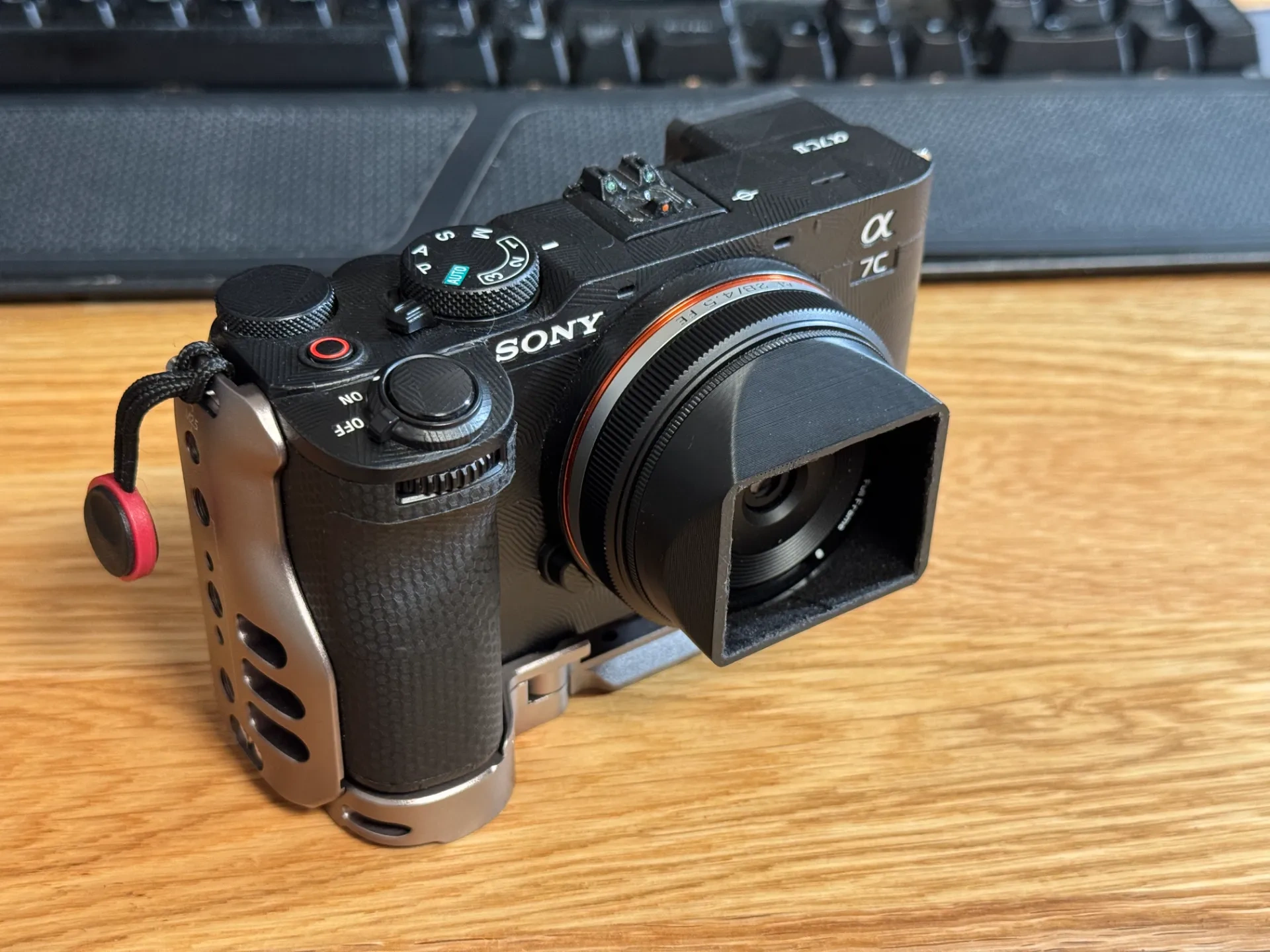 Venus Optics 28mm f/4.5 "Potato Chip" Lens Hood by 开橘崽的屁屁象 - MakerWorld