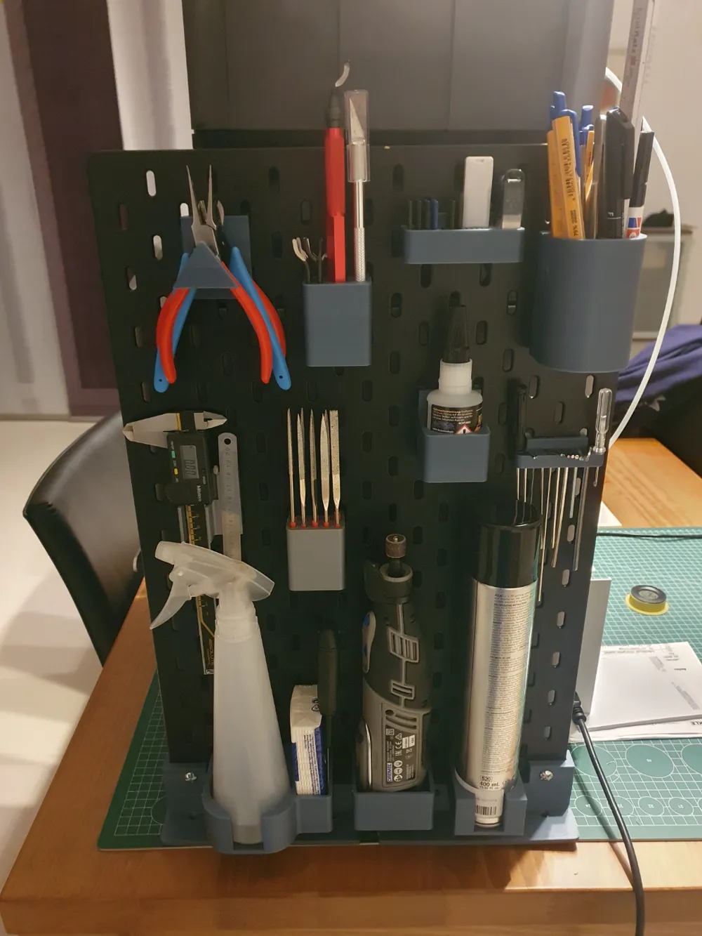 Skadis Holder for Deburring Tools and Craft Knives by Andrea - MakerWorld