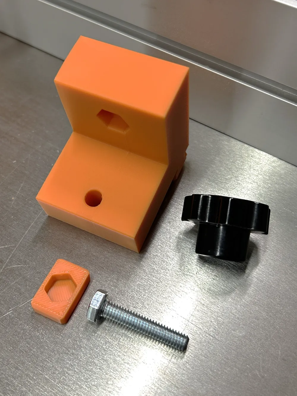 Ridgid Table Saw Vertical Fence Holder by DamianB2 - MakerWorld