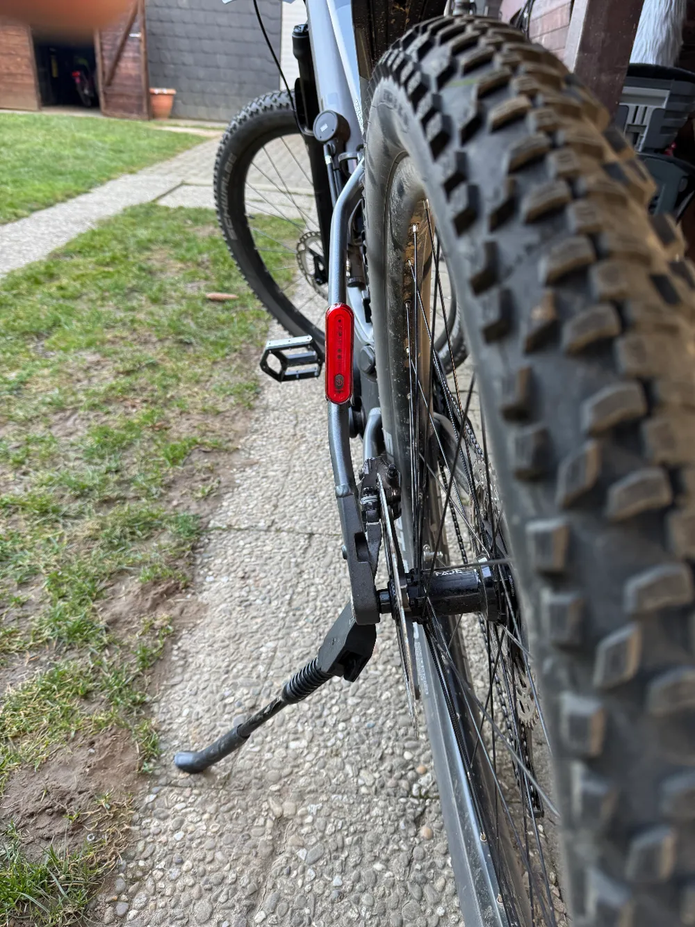 E-Bike Brems.- und Rücklichthalter Büchel – Kostenloses 3D-Druckmodell – MakerWorld