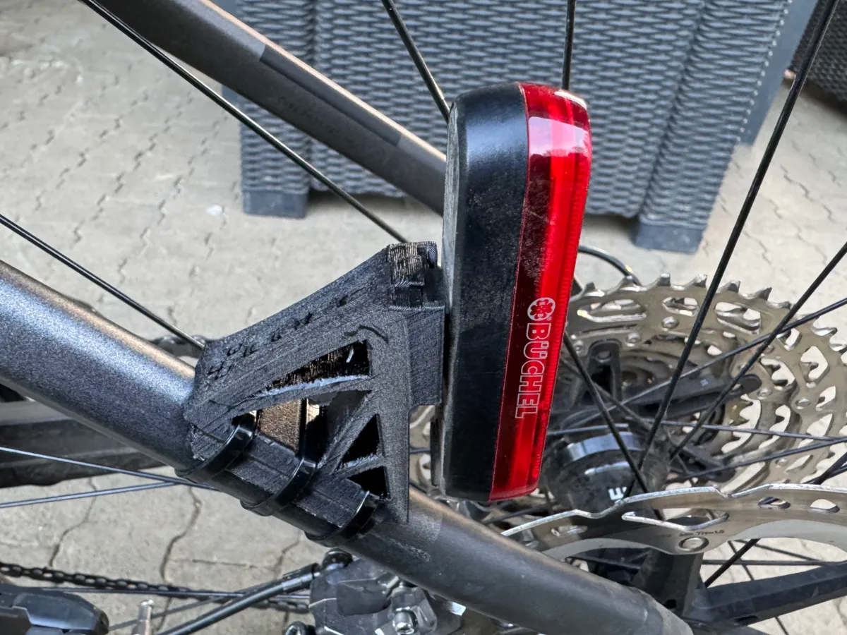 E-Bike Brems.- und Rücklichthalter Büchel – Kostenloses 3D-Druckmodell – MakerWorld