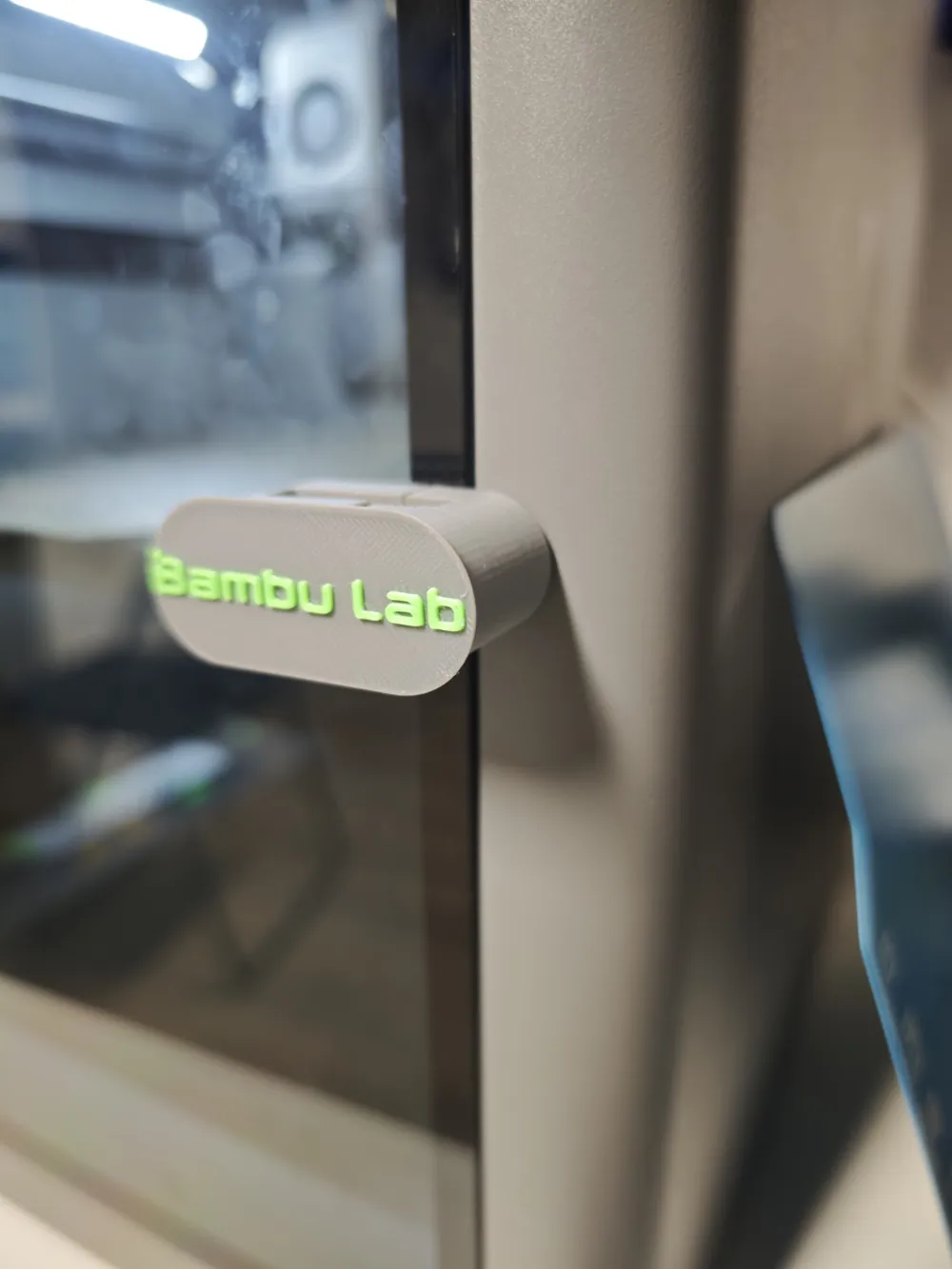 Door Handle & Scraper Combo for Bambu Lab P2S - Free 3D Print Model - MakerWorld