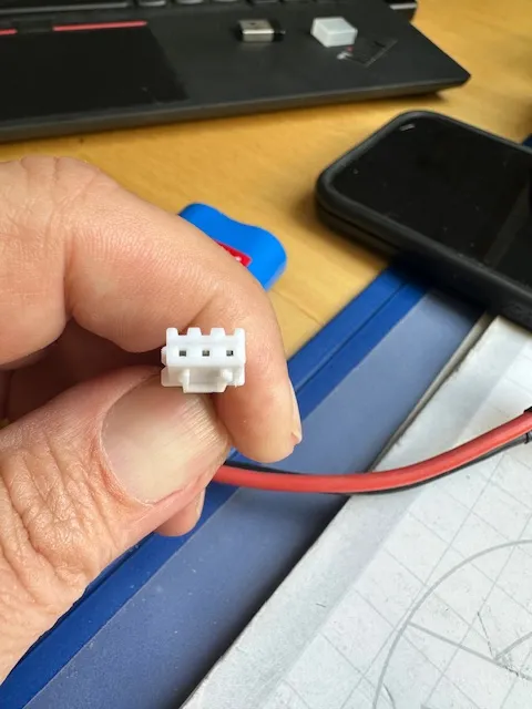 Cap for JST 3-Pin Connectors by Doc TucMakerWorld: Download Free 3D Models
