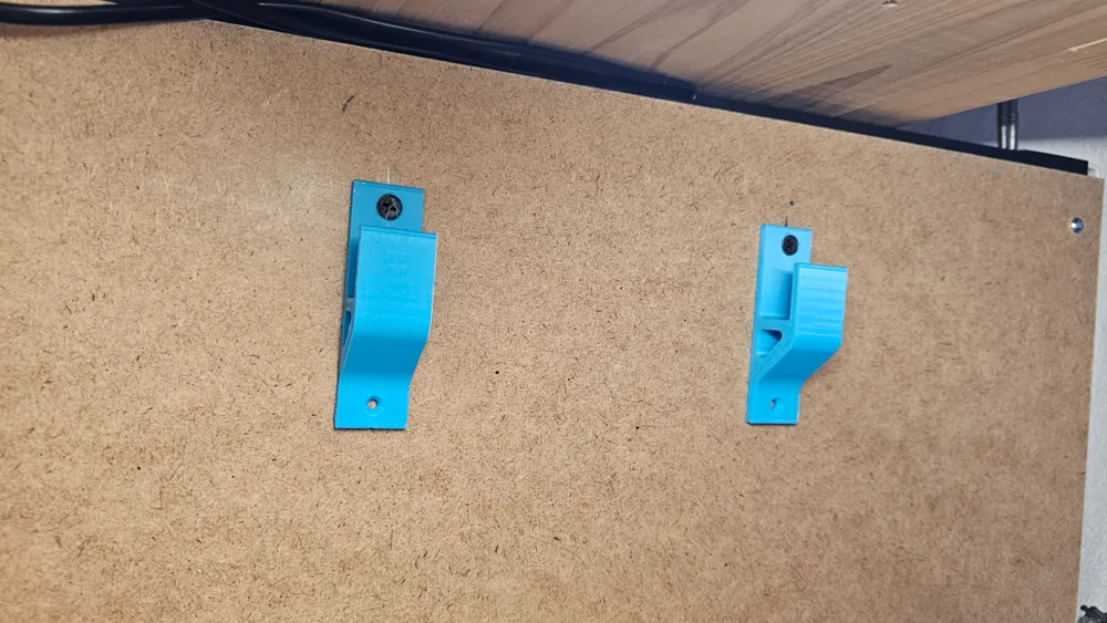 Hacksaw Holder by d.haze - MakerWorld