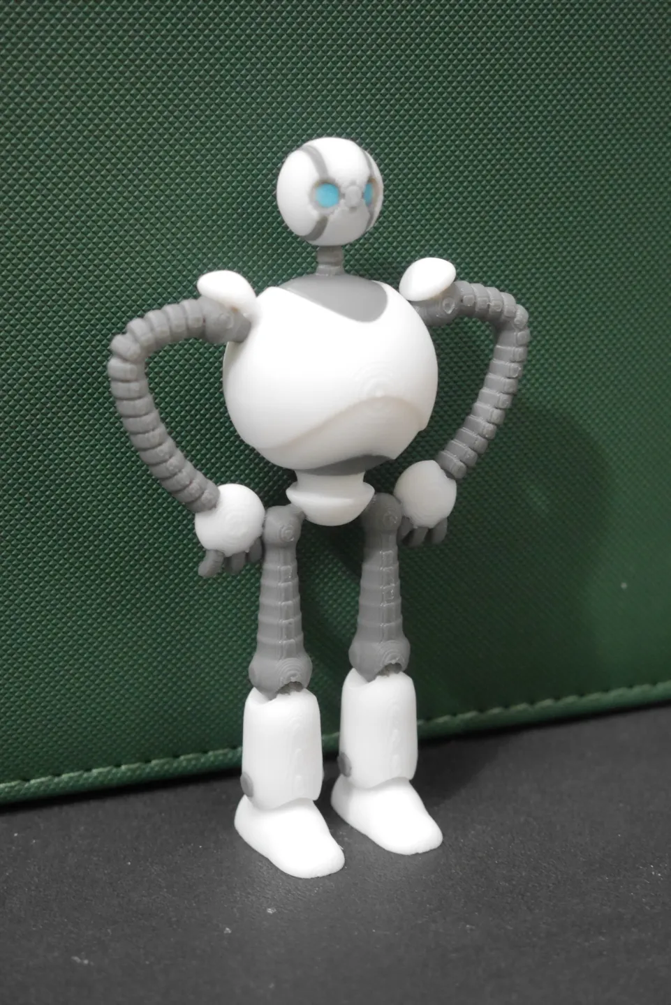 Roz the Robot inspired by The Wild Robot movie by vorkosigan78 ...