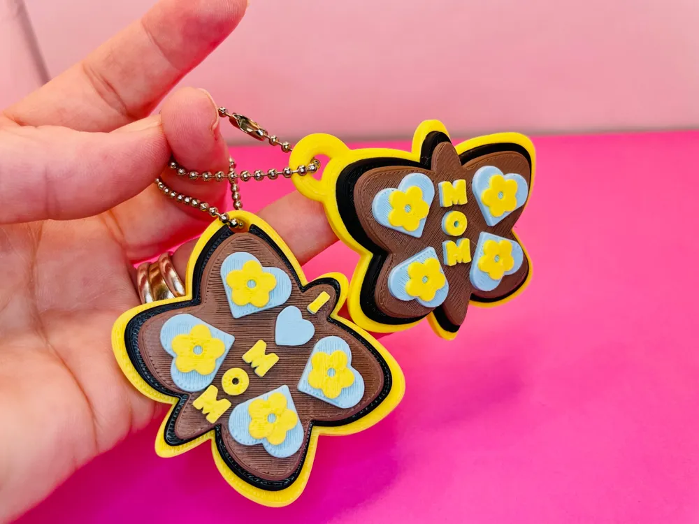 "Mom" Butterfly Key Chain by FunFam3D - MakerWorld