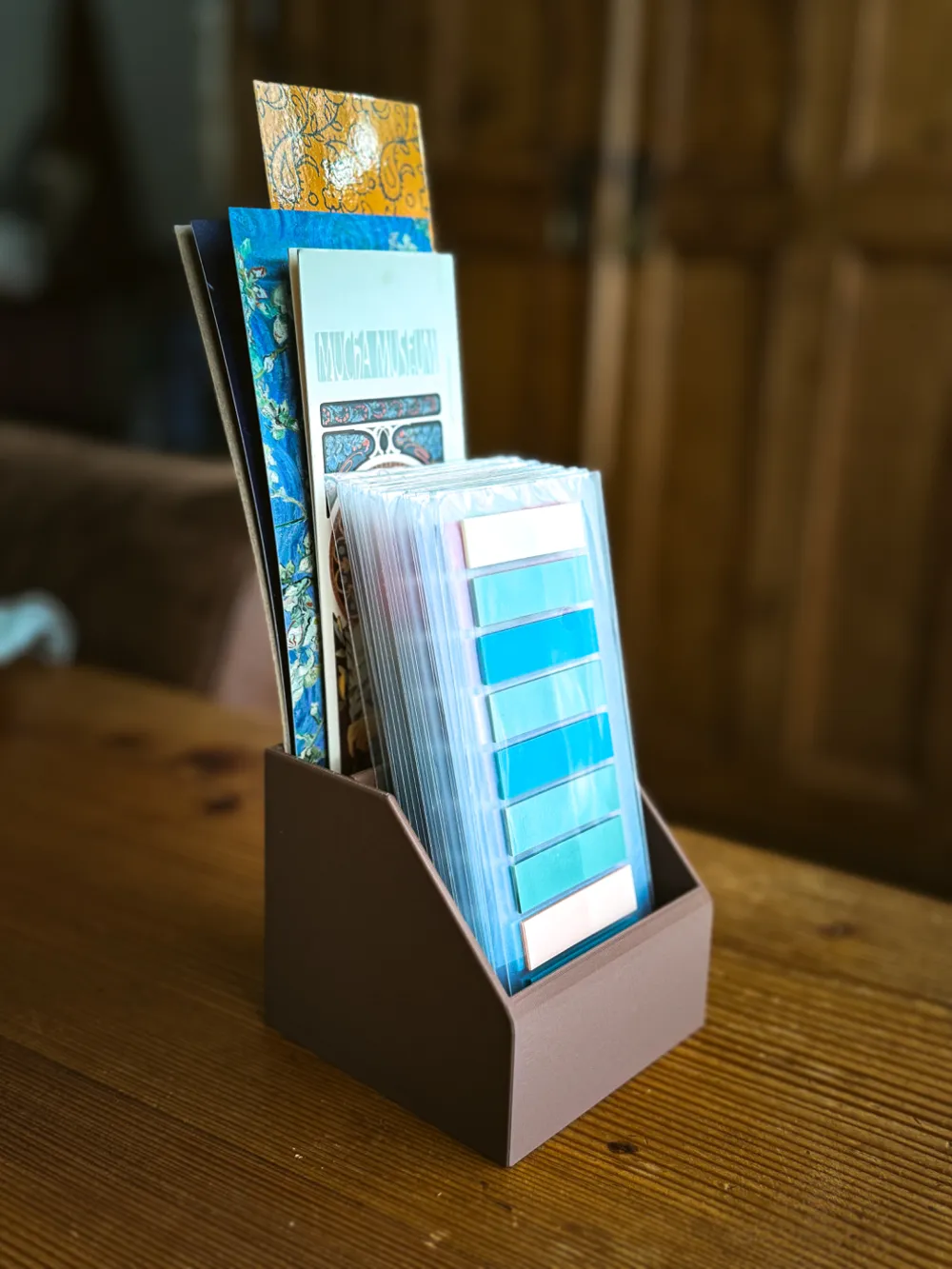 Sticky note and bookmark organizer by P1S_Zolderkamer - MakerWorld