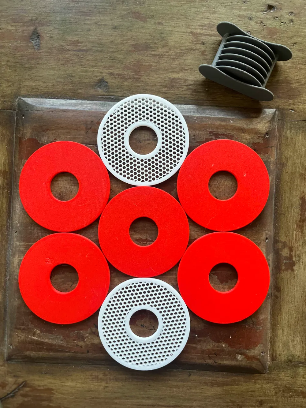 Spool Coaster by Magic Smoke - MakerWorld