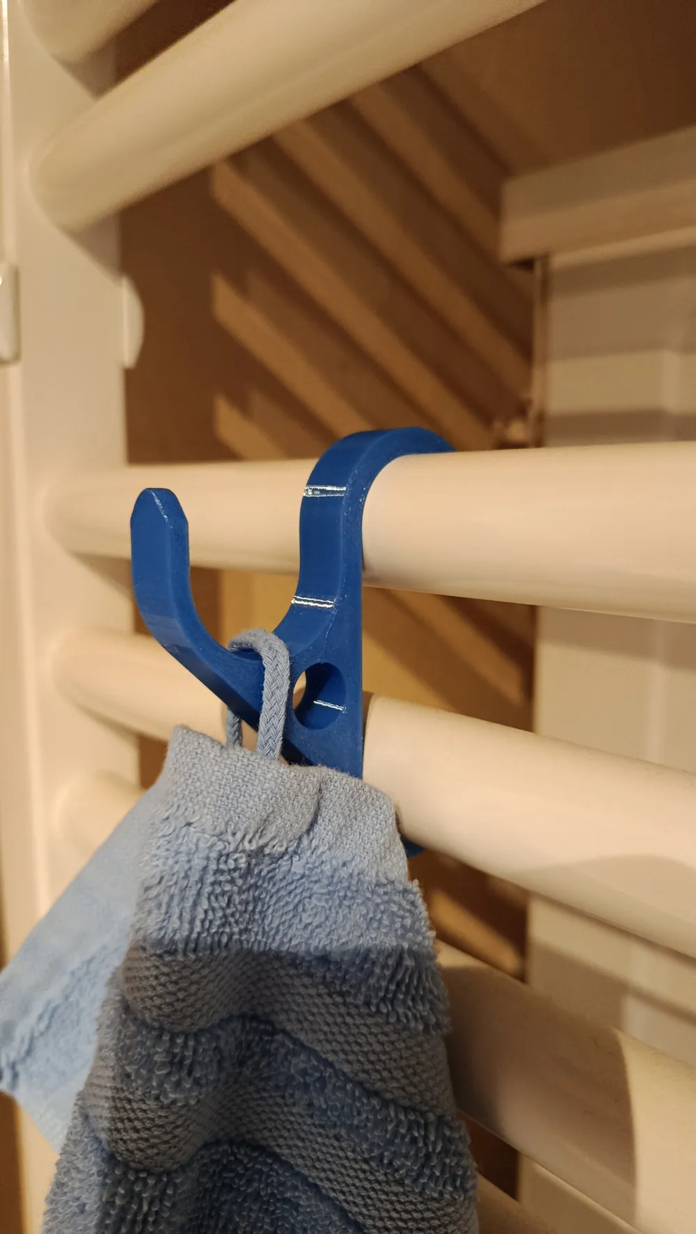 radiator hook towel hook hook - Free 3D Print Model - MakerWorld
