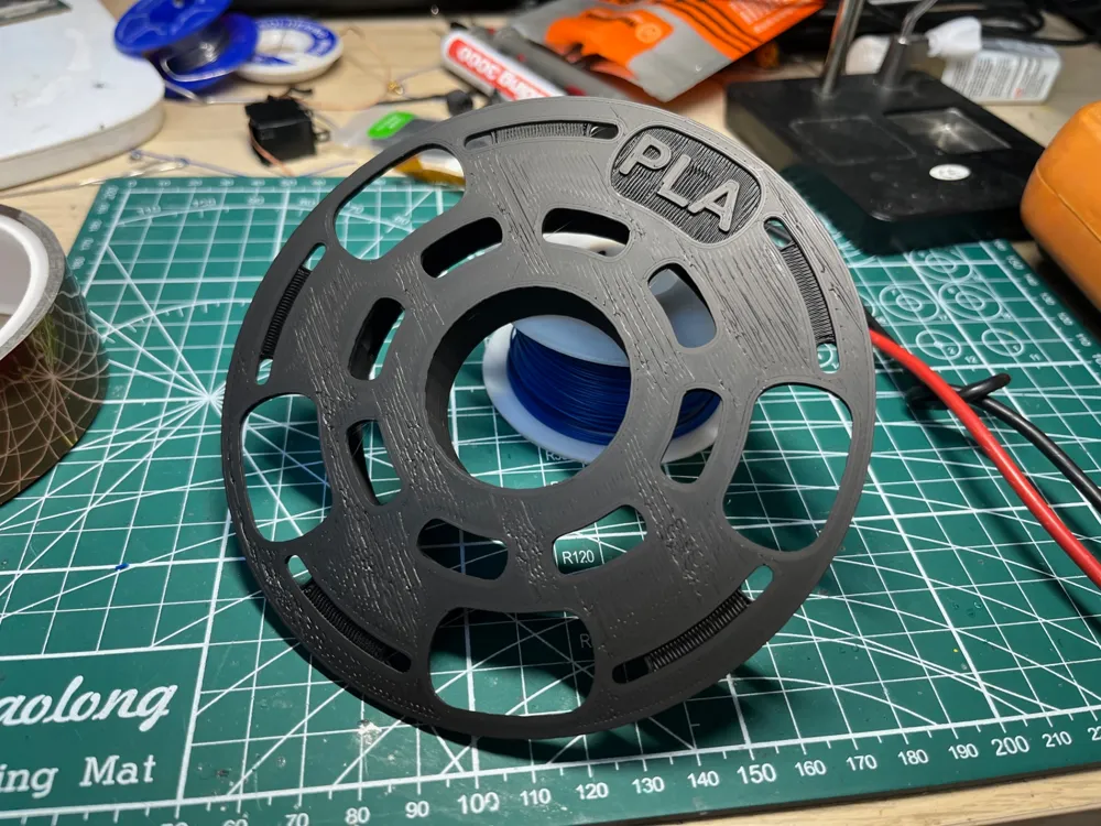 Mini Sample Spool - PLA Logo Remixed by Mañolo - MakerWorld