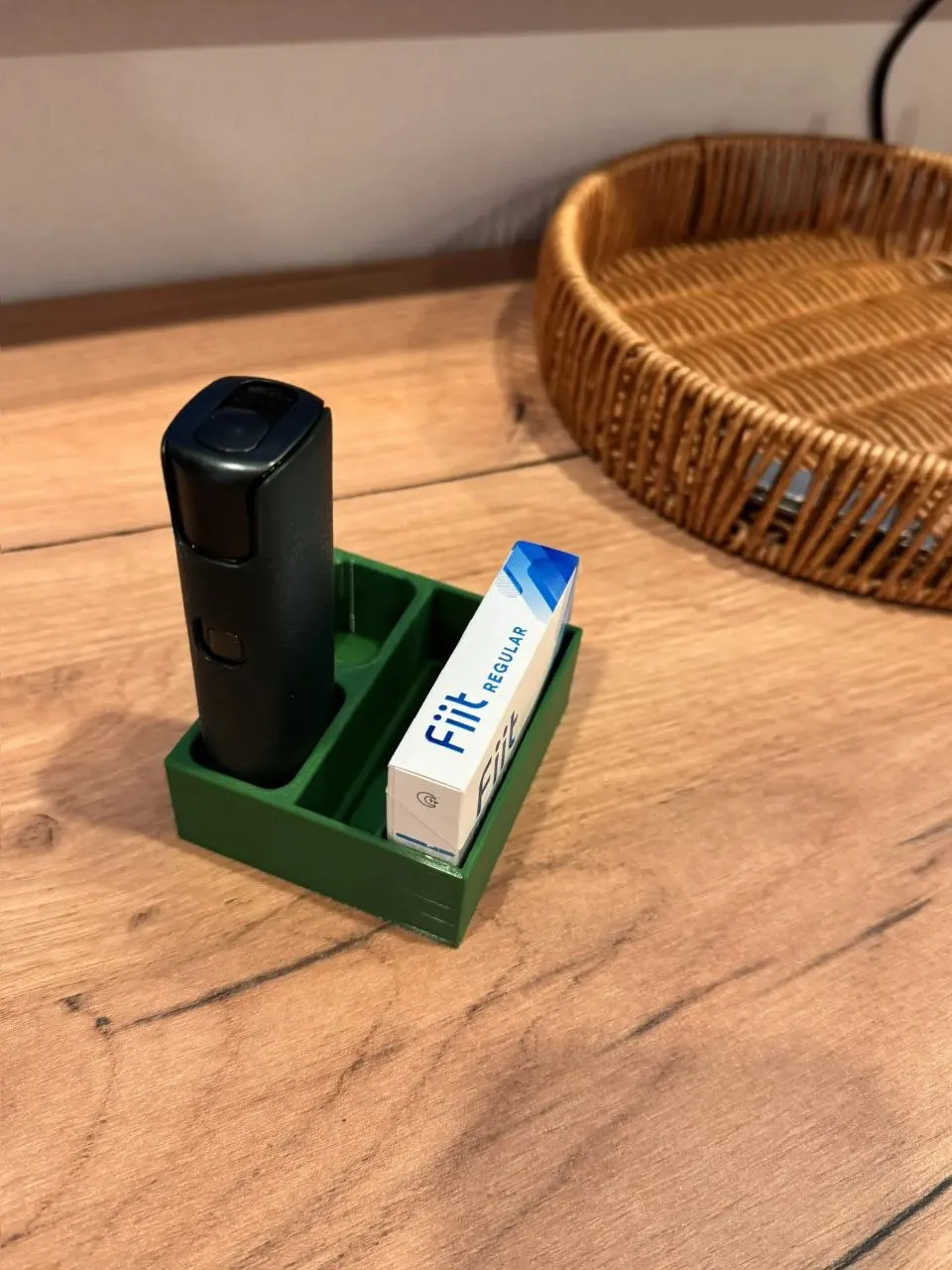 Lil holder - Free 3D Print Model - MakerWorld