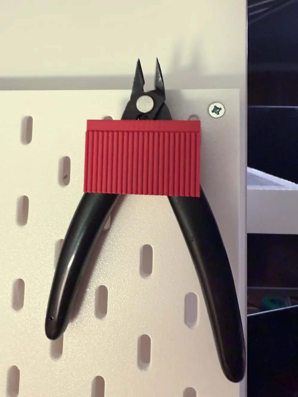 Holder for side cutters - Free 3D Print Model - MakerWorld