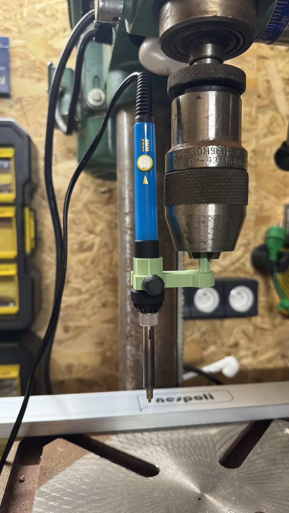 Drill press heat insert adapter for soldering iron - Free 3D Print ...