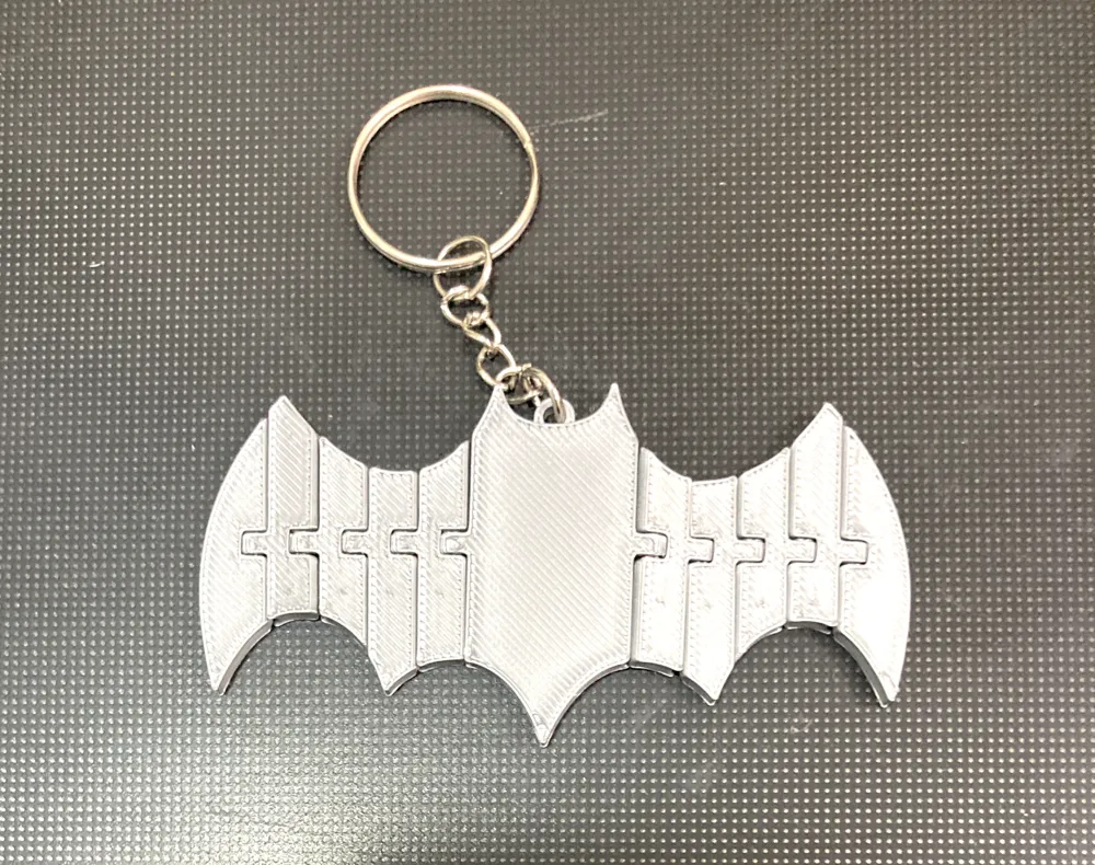 Articulated bat keychain by Franchescor - MakerWorld