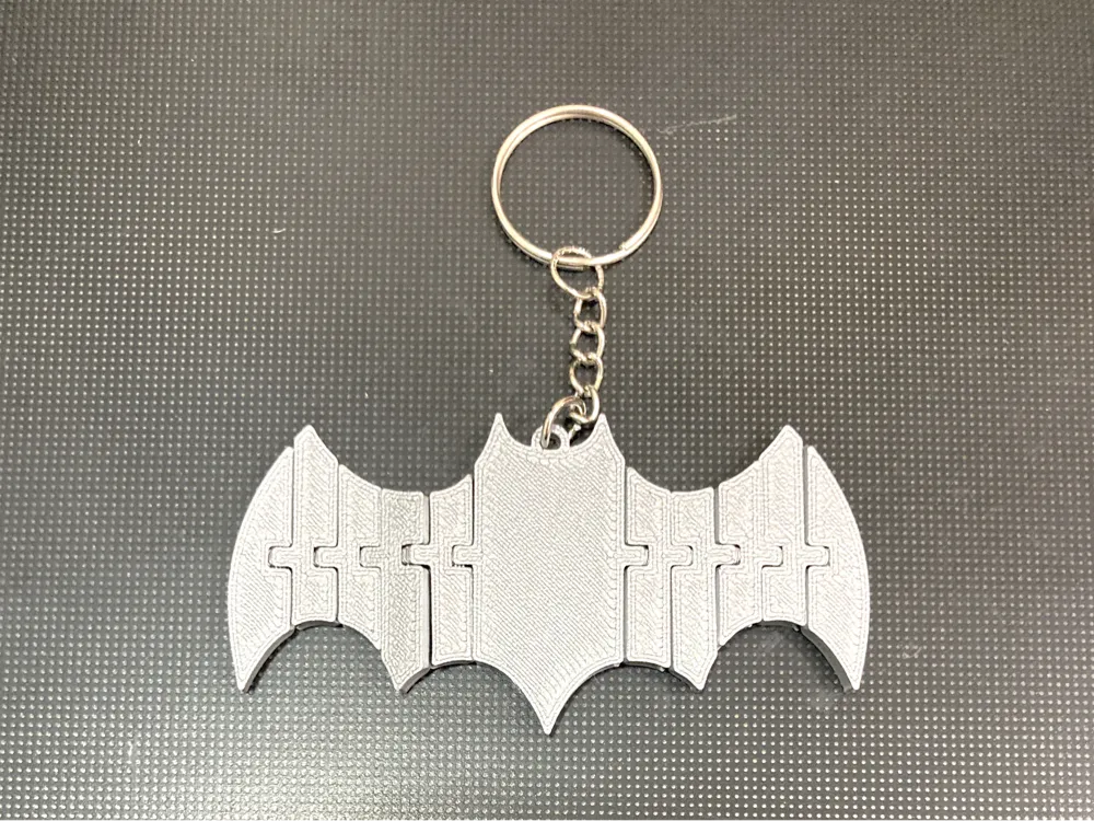 Articulated bat keychain by Franchescor - MakerWorld