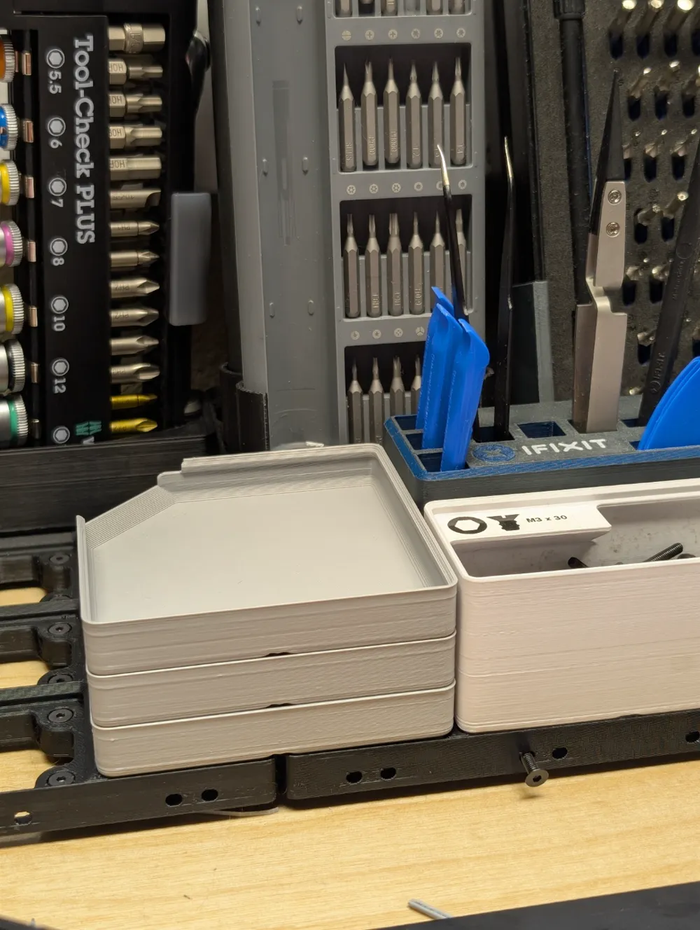 The Gridfinity Modular Parts Tray Remixed by Tailor F. Glad MakerWorld ...