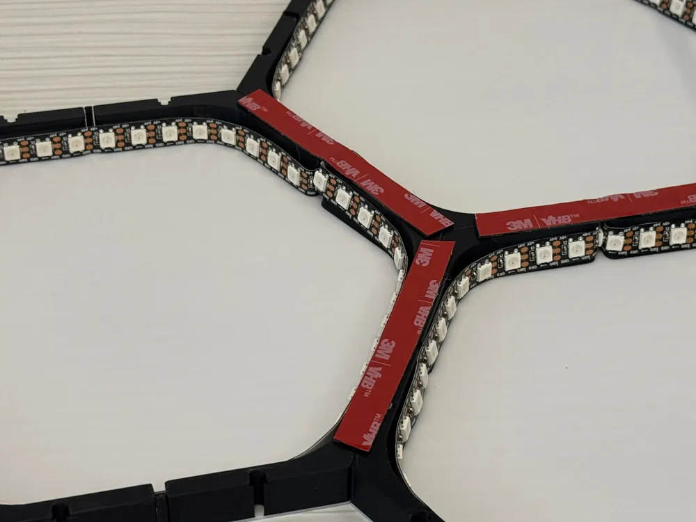 Prismatrix - Imprime. Encaja. Brilla por pops MakerWorld: Descarga Modelos 3D Gratuitos