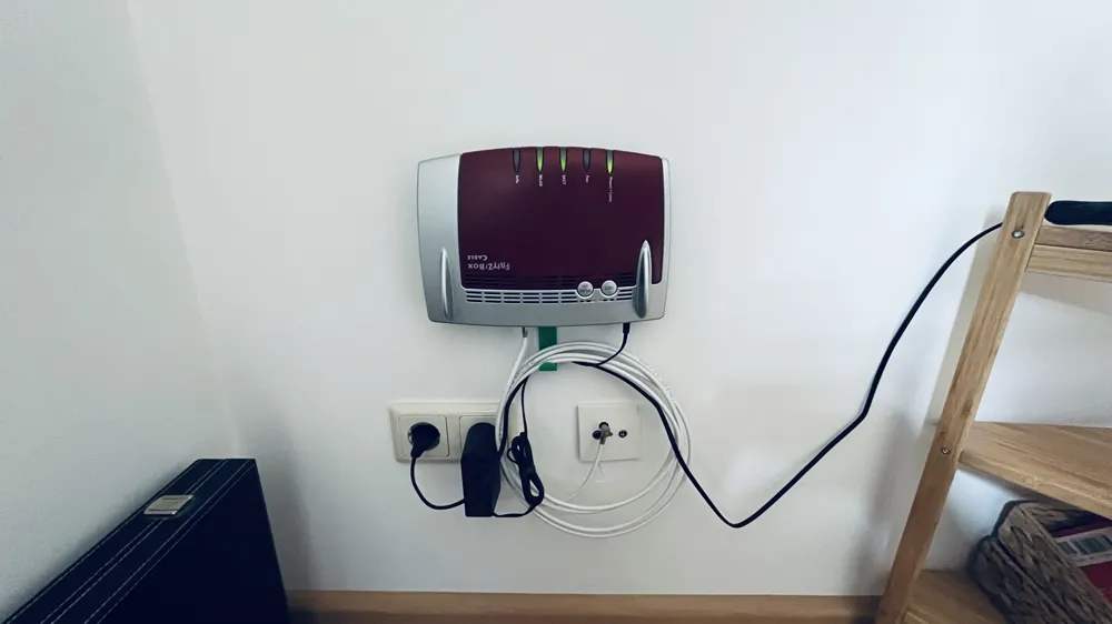 Wall Mount for AVM Fritz!Box 6490 7490 7590 etc - Free 3D Print Model ...