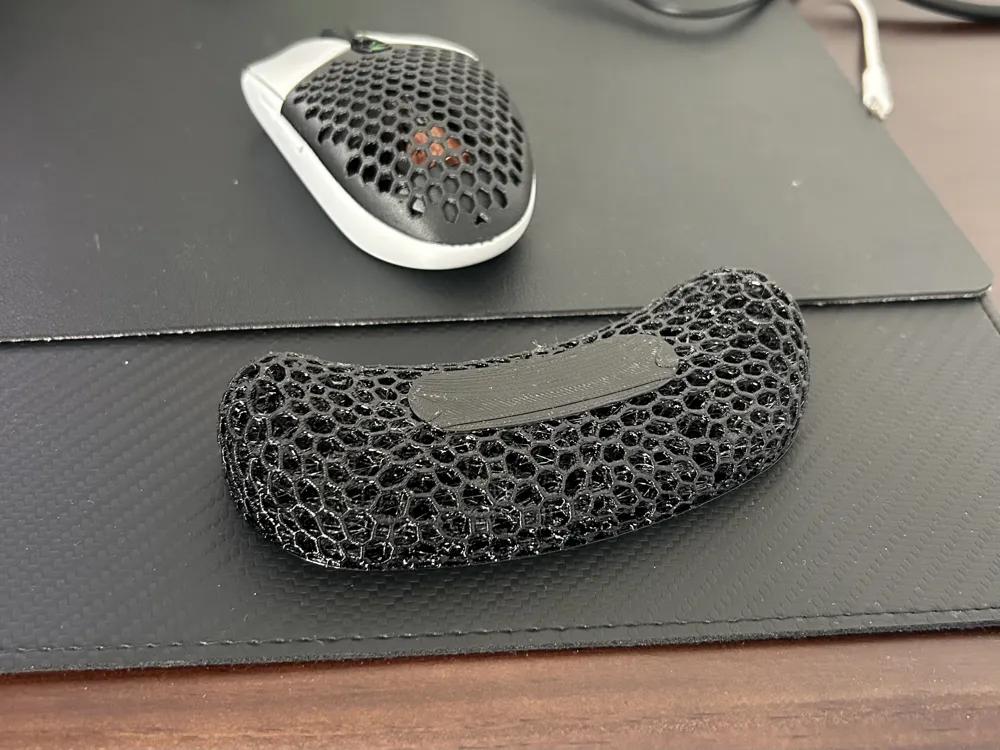 TPU wrist rest wrist pad wrist guard lattice - Free 3D Print Model ...