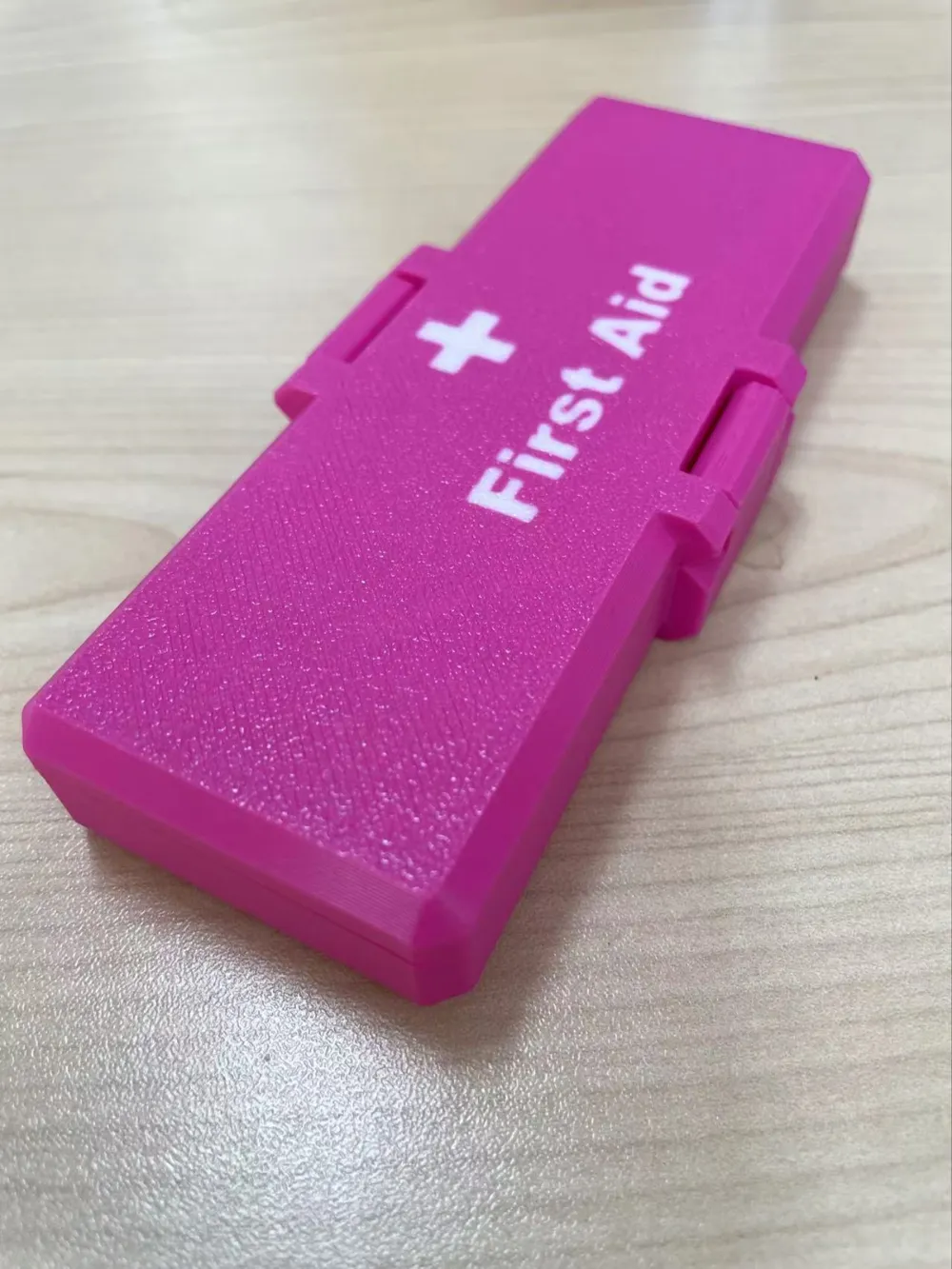 first aid travel case || print-in-place - Free 3D Print Model - MakerWorld