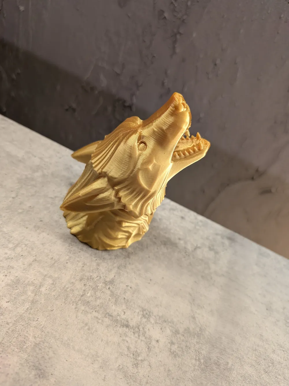 Wolf Head Bottle Pourer Cap - Free 3D Print Model - MakerWorld